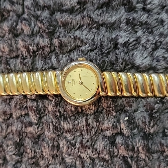 Seiko | Accessories | Vintage Gold Tone Seiko Womens Watch | Poshmark